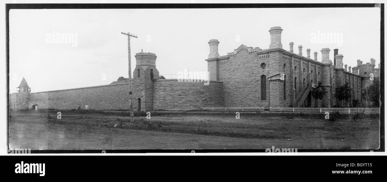 American prison building Black and White Stock Photos & Images - Alamy