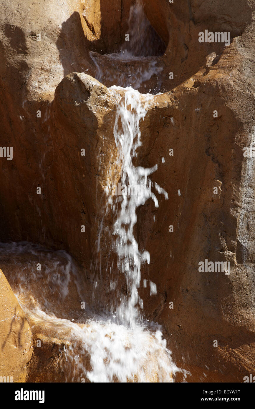 Water falling stone hi-res stock photography and images - Alamy