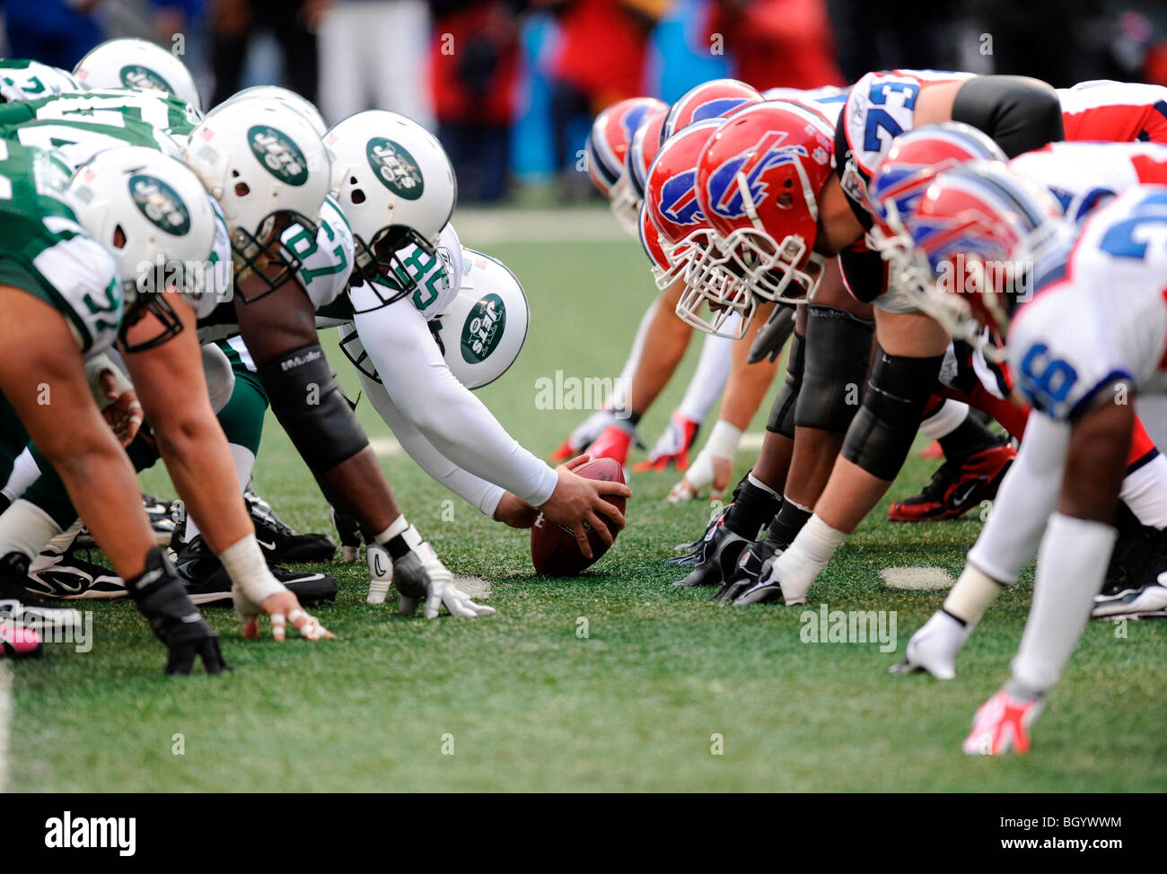 Nfl scrimmage line hi-res stock photography and images - Alamy