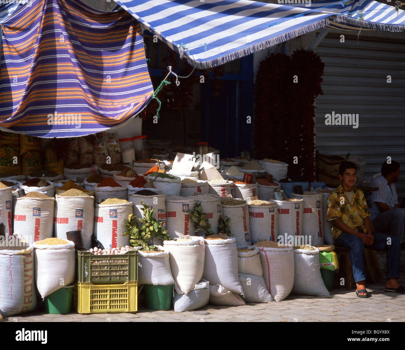 Tunisian market stalls hi-res stock photography and images - Alamy