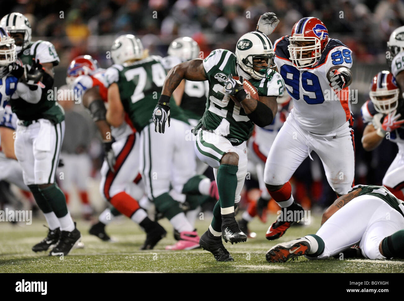 Thomas Jones #20 of the New York Jets Stock Photo - Alamy