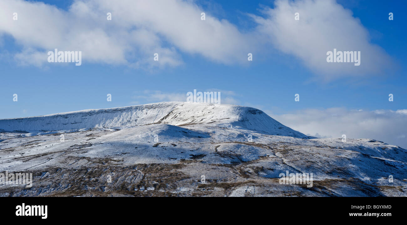 Fan Fawr with winter snow, Brecon Beacons national park, Wales Stock ...