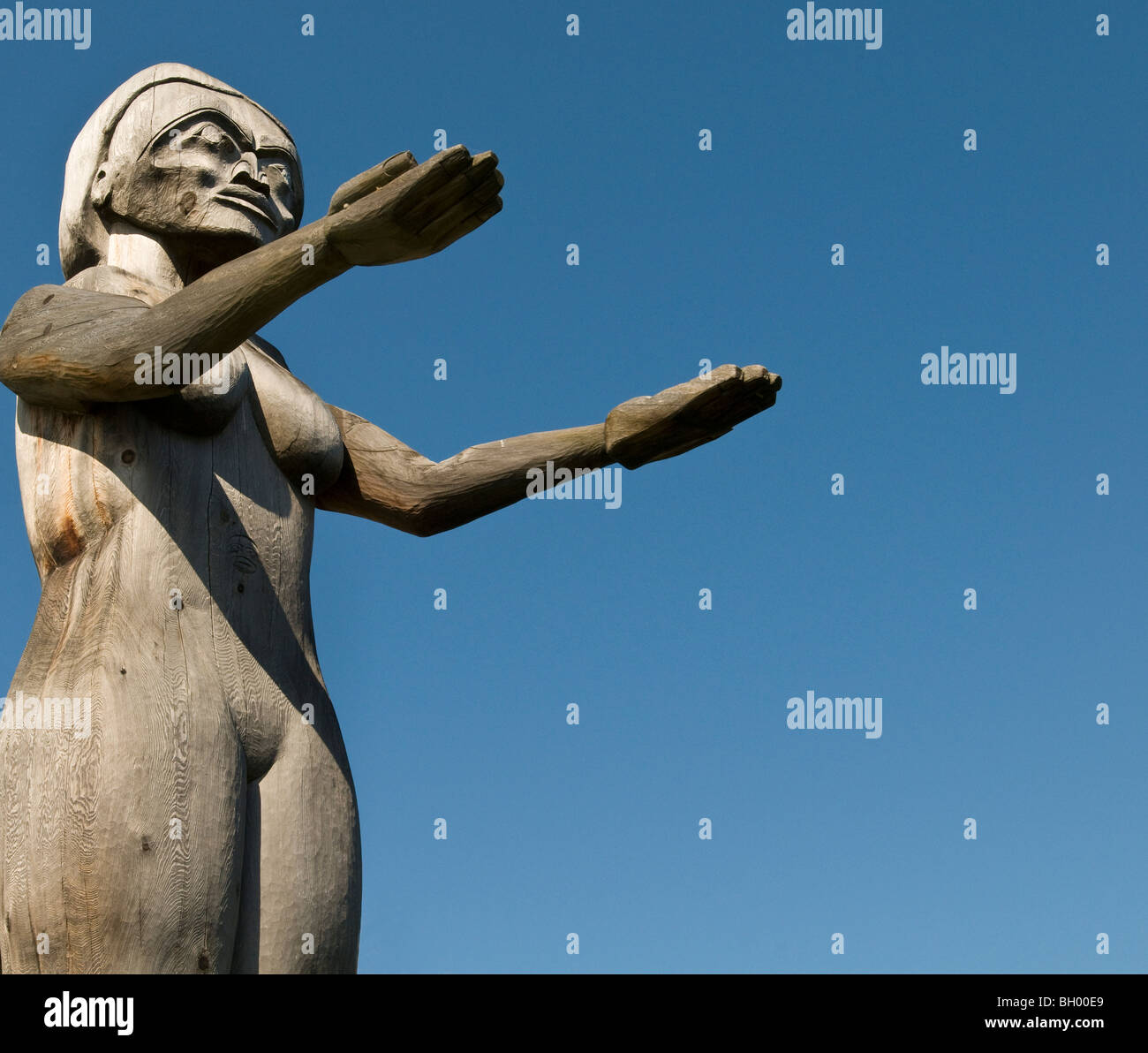 Welcome figures created by Hupacasath carvers, Port Alberni, Vancouver ...