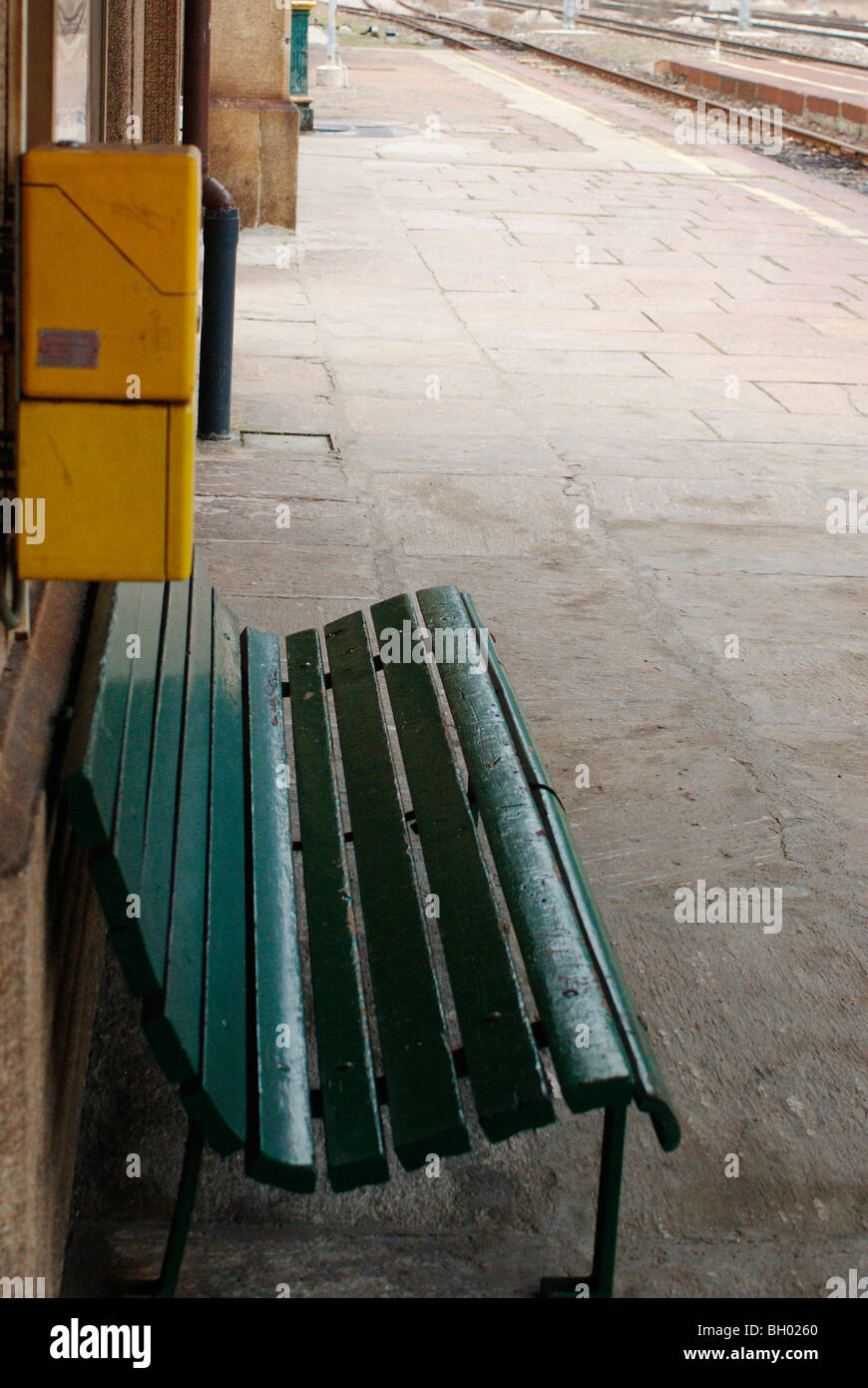 Yellow train ticket validator machine ,FS Italy Stock Photo - Alamy