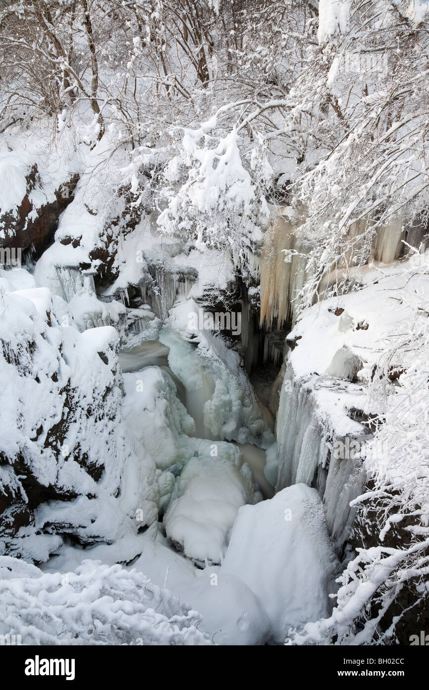 Rumbling bridge kinross hi-res stock photography and images - Alamy