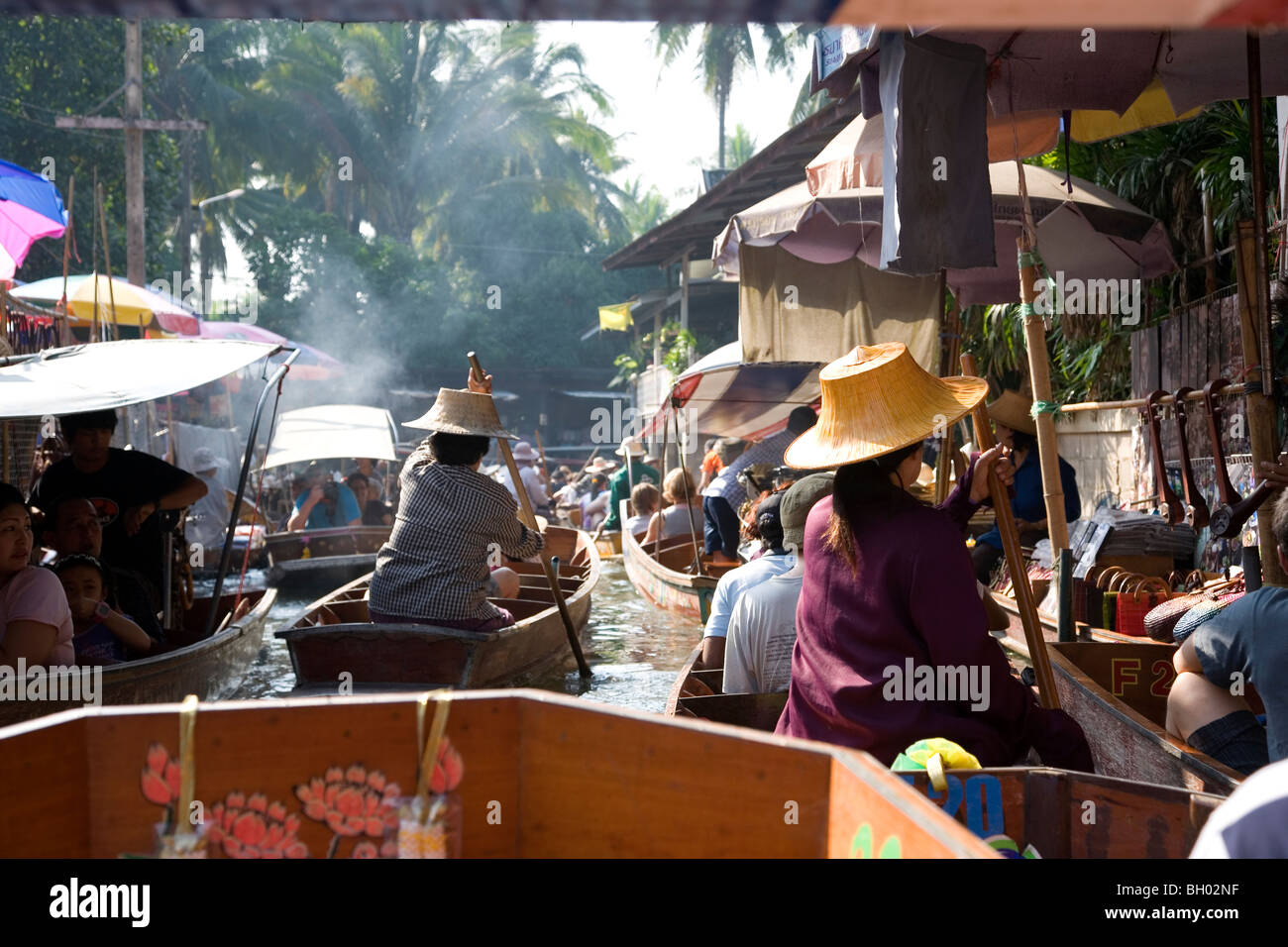 Damoen Saduak Floating Market, Bangkok Stock Photo - Alamy