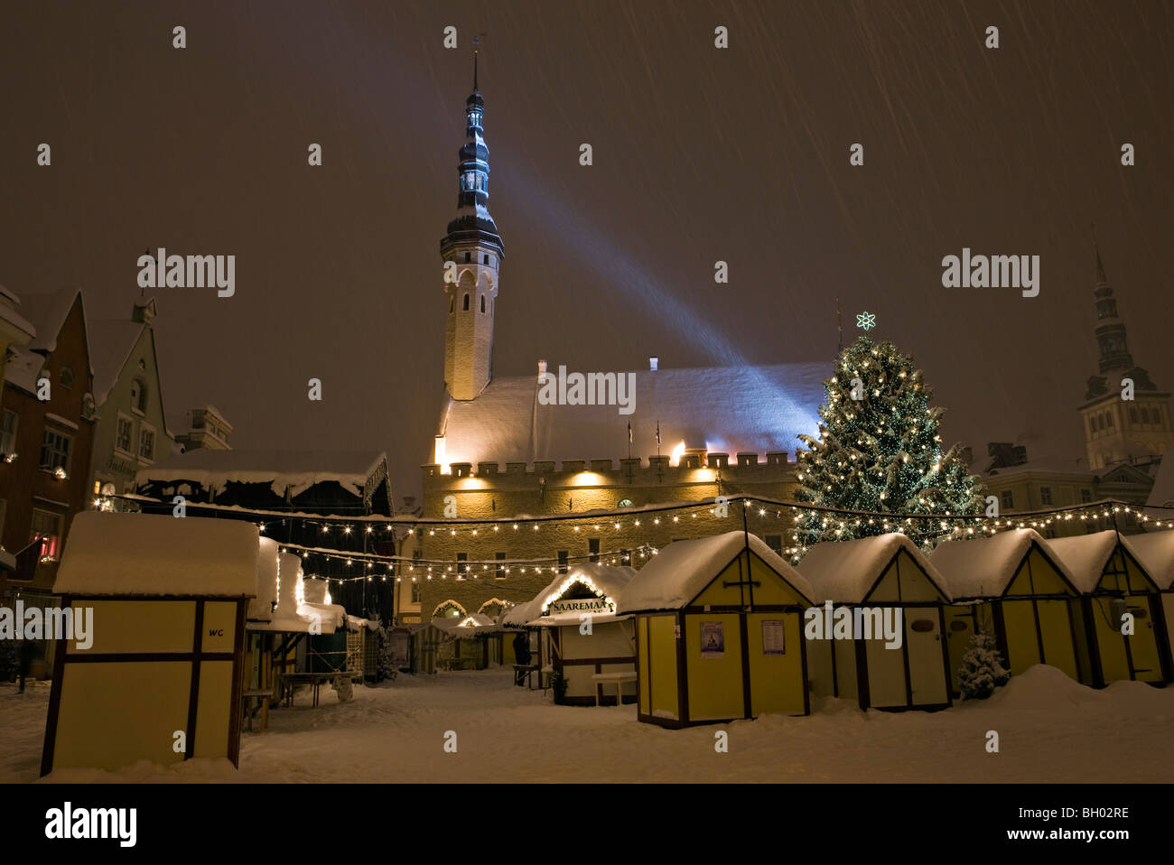 Tallinn christmas tree hi-res stock photography and images - Alamy