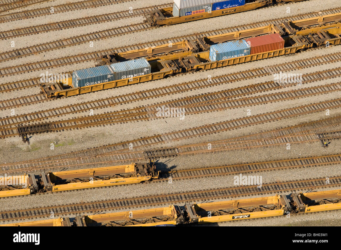 Train yard hi-res stock photography and images - Alamy