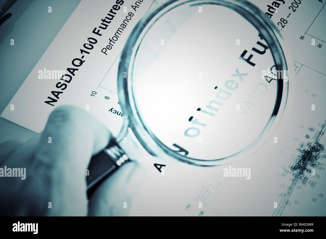 Magnifying glass and diagram Stock Photo - Alamy