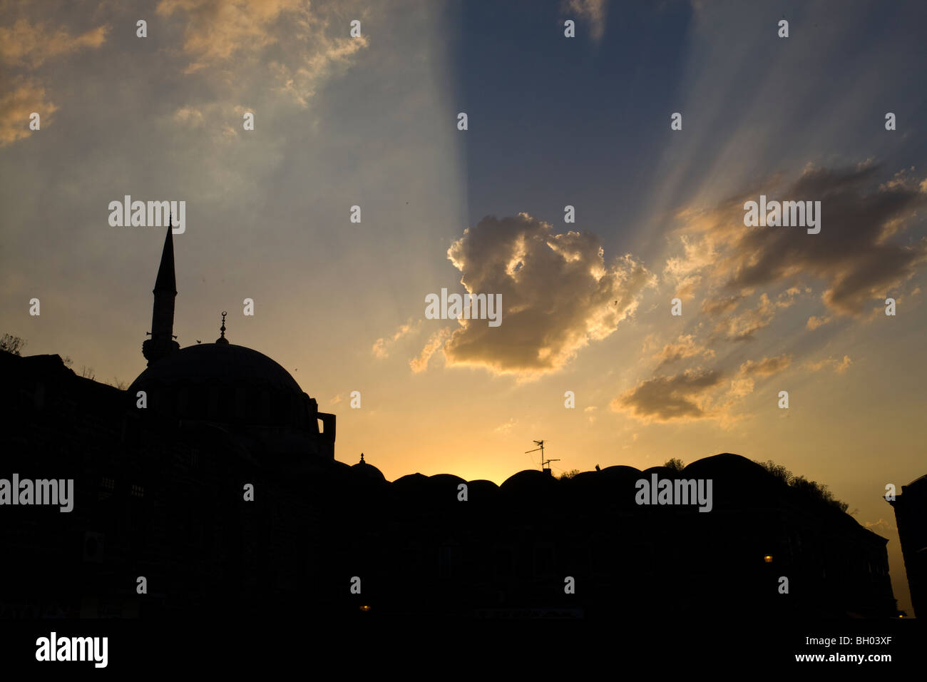 Night sky with minaret in Istanbul, Turkey Stock Photo - Alamy