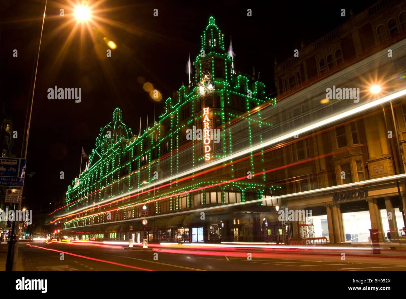 Harrods at night hi-res stock photography and images - Alamy