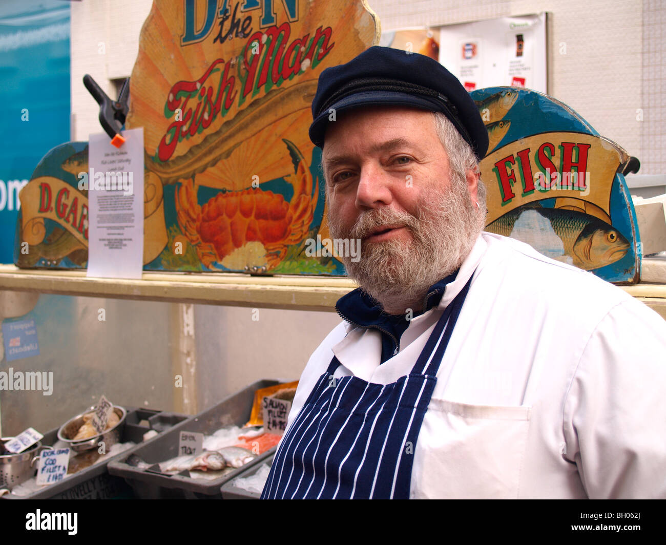 Dan the Fish Man from Clovelly Fish Stock Photo - Alamy