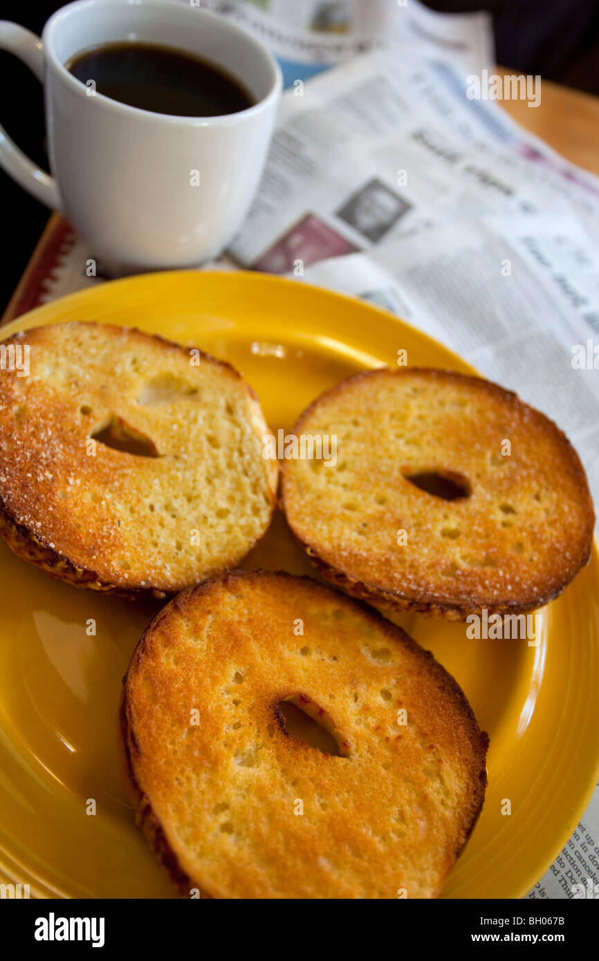 Breakfast of bagels and coffee Stock Photo - Alamy