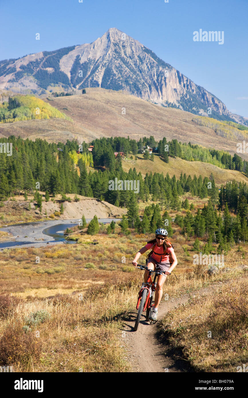 Mountain biking on the Upper and Lower Loop, Crested Butte, Colorado ...
