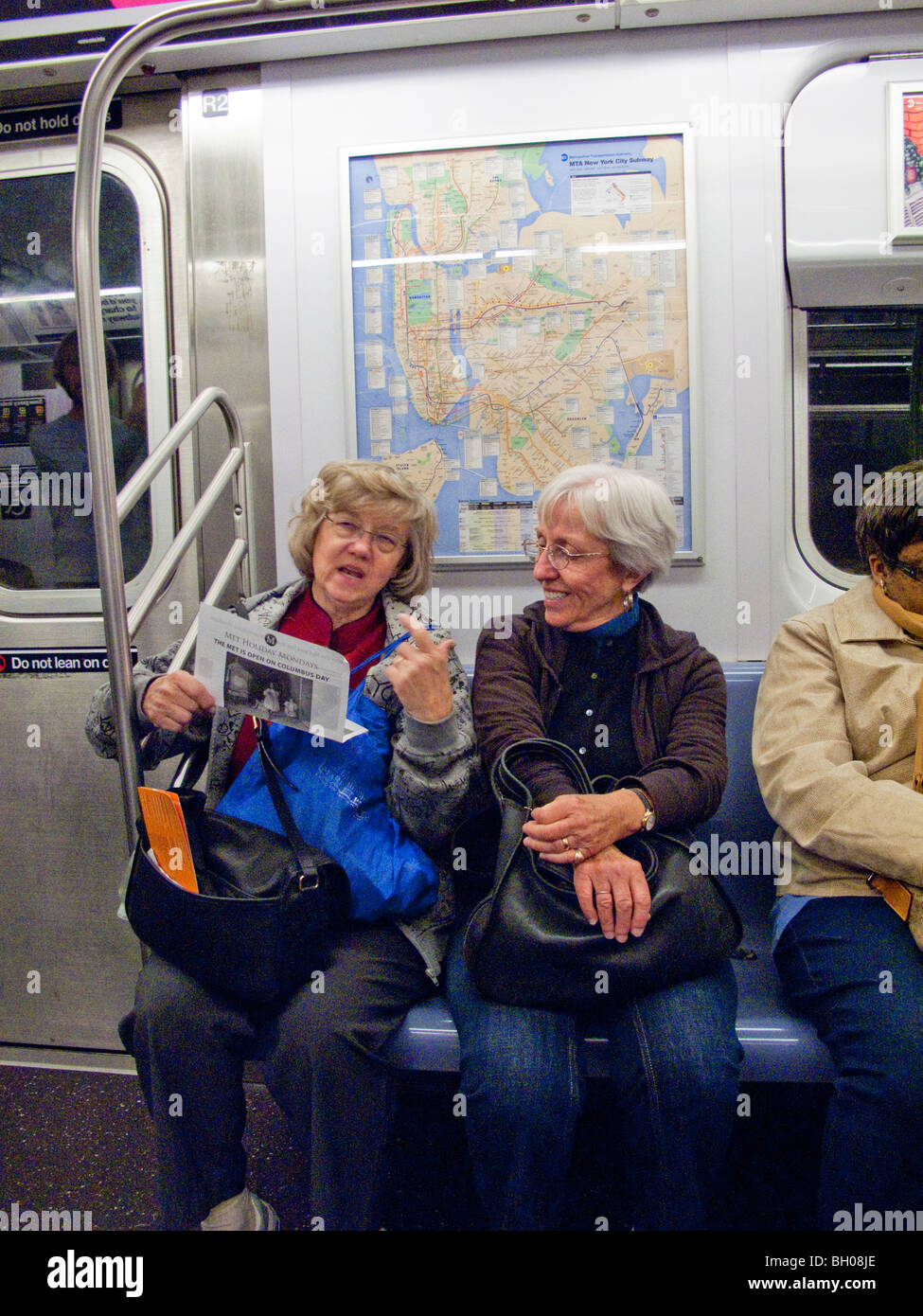 Passengers on new york subway hi-res stock photography and images - Alamy