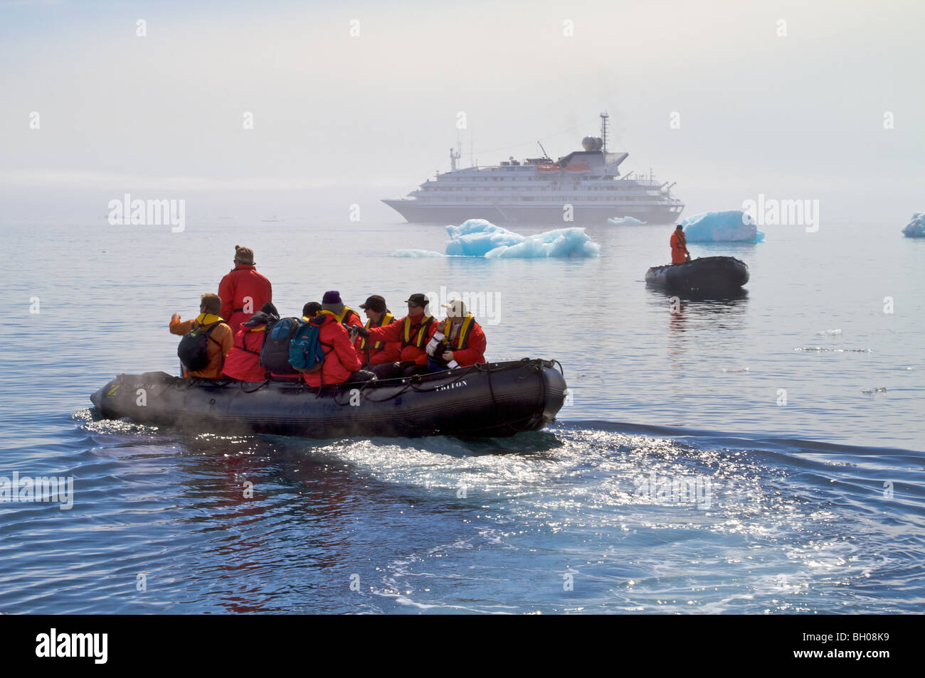 Zodiac landing hi-res stock photography and images - Alamy