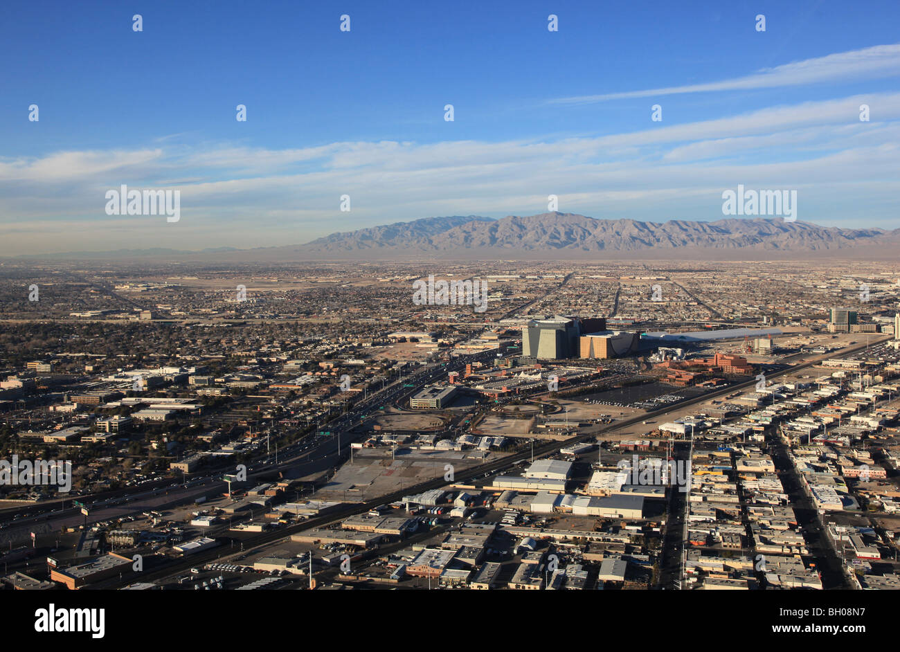 Ariel view of city hi-res stock photography and images - Alamy