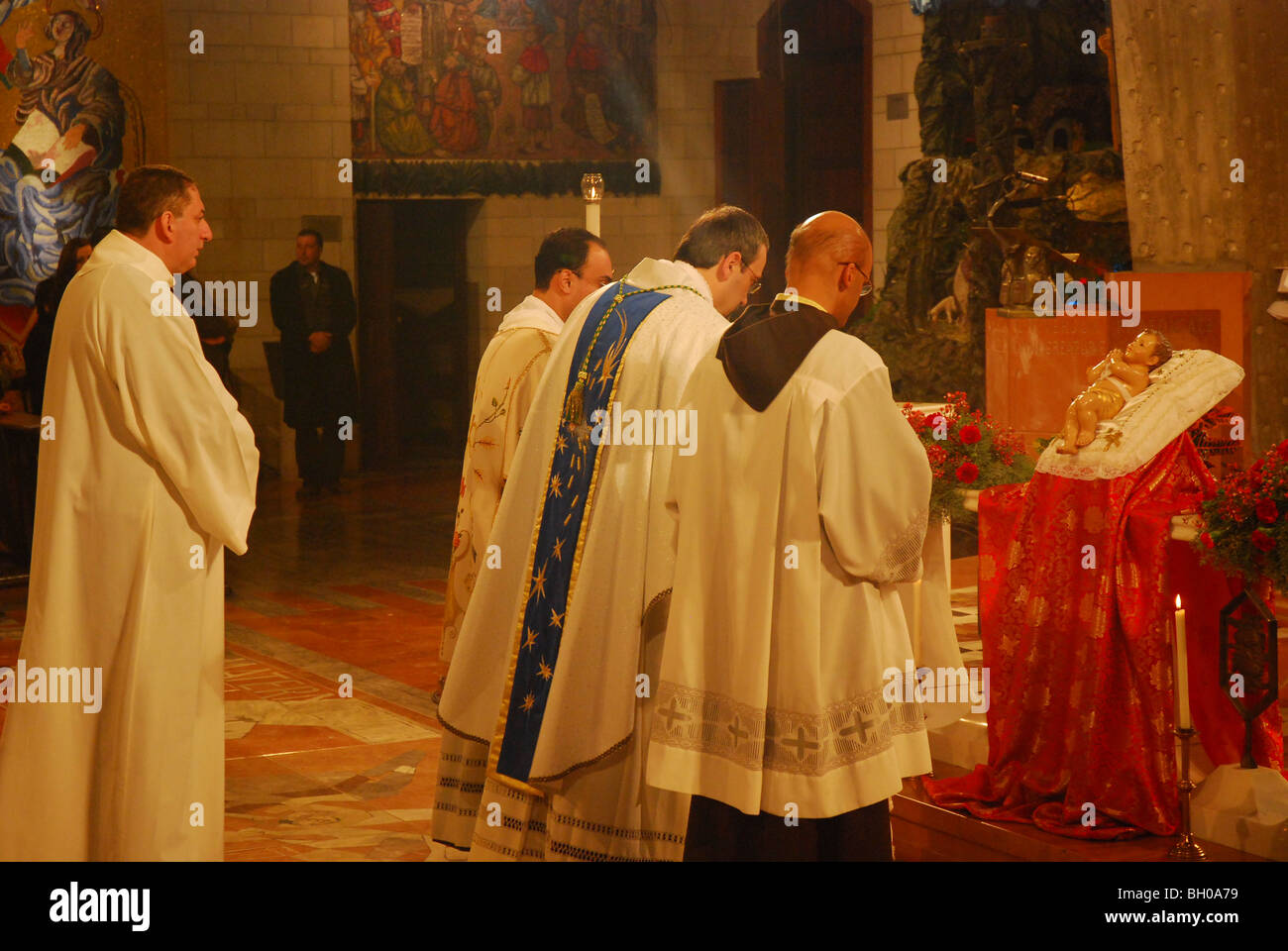 Midnight mass church hi-res stock photography and images - Alamy