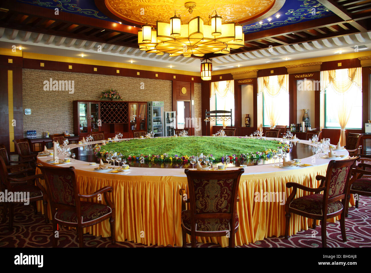 interiors of restaurant Stock Photo - Alamy