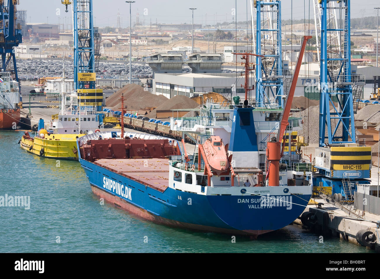 General cargo hi-res stock photography and images - Alamy