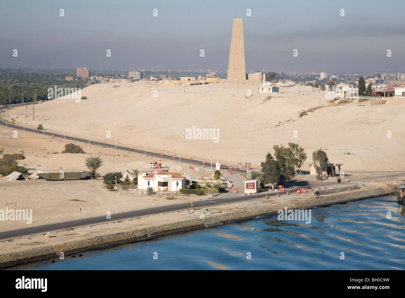 Suez canal hi-res stock photography and images - Alamy
