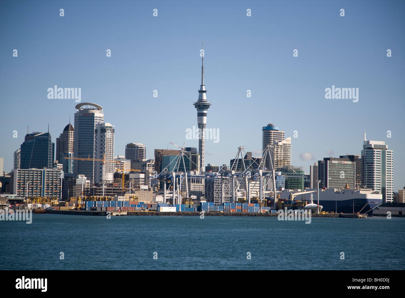 Auckland sky tower sunny hi-res stock photography and images - Alamy
