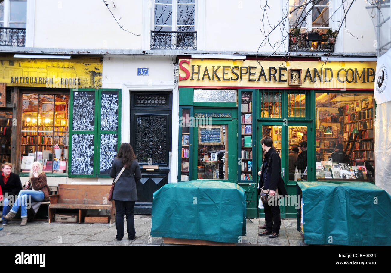 paris latin quarter Stock Photo - Alamy
