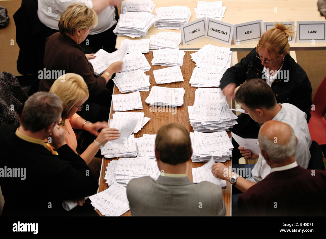 Ballot papers hi-res stock photography and images - Alamy