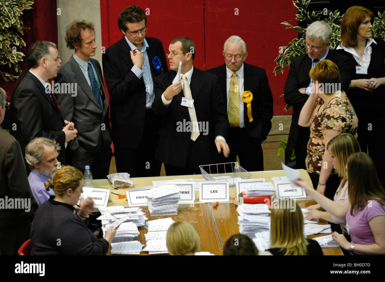 2005 General Election counting ballot papers in the Blaenau Gwent ...