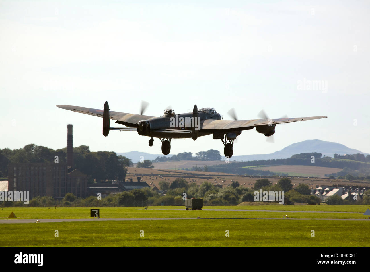 Lancaster bomber ww2 hi-res stock photography and images - Alamy