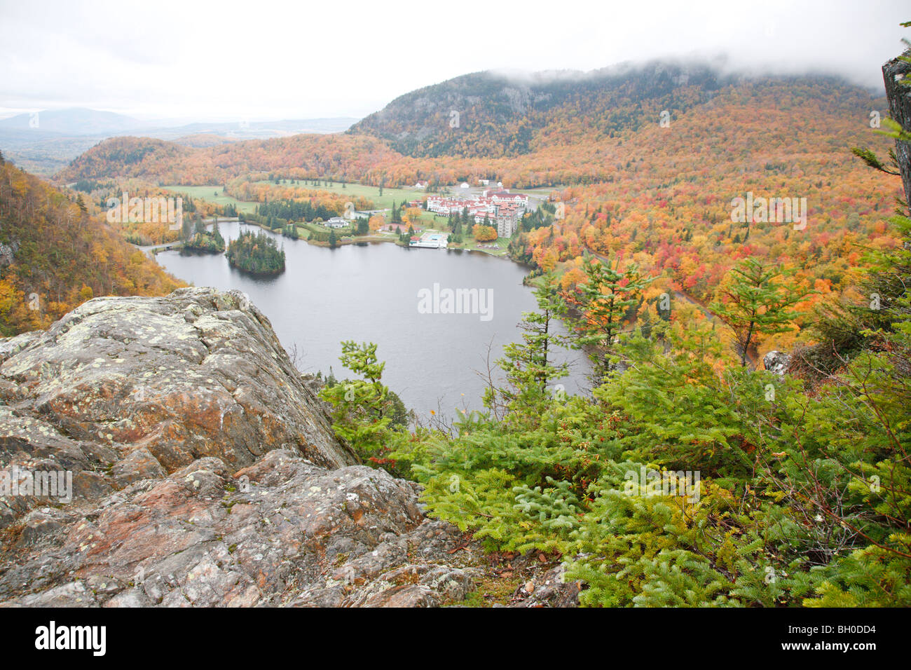 Dixville notch, new hampshire foliage hi-res stock photography and ...