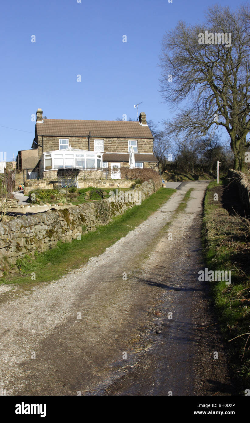 Countryside properties hi-res stock photography and images - Alamy