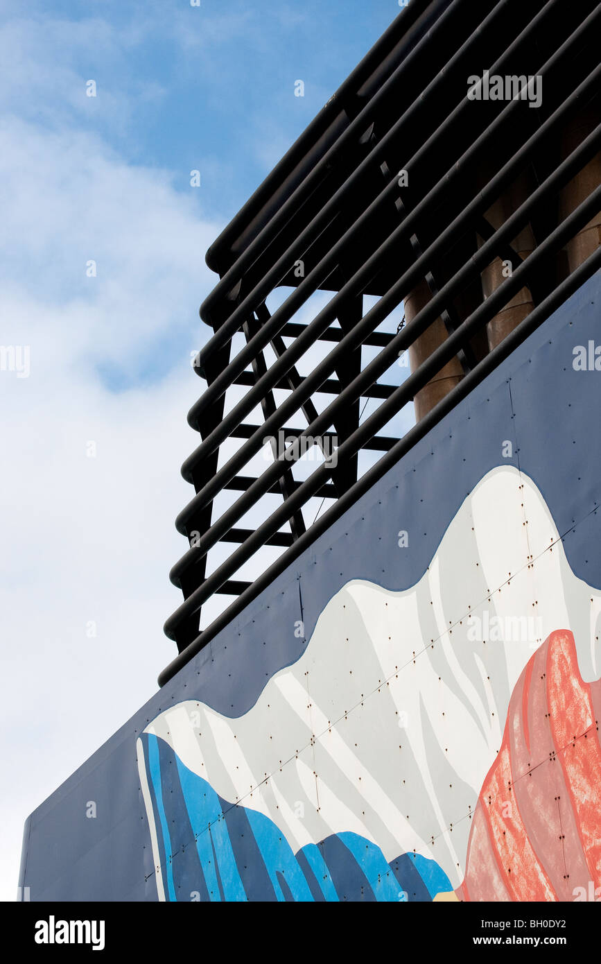 Logo ship funnel hi-res stock photography and images - Alamy