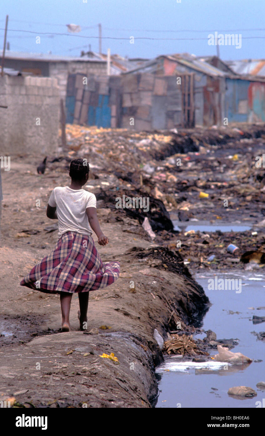 Slum cite soleil hi-res stock photography and images - Alamy