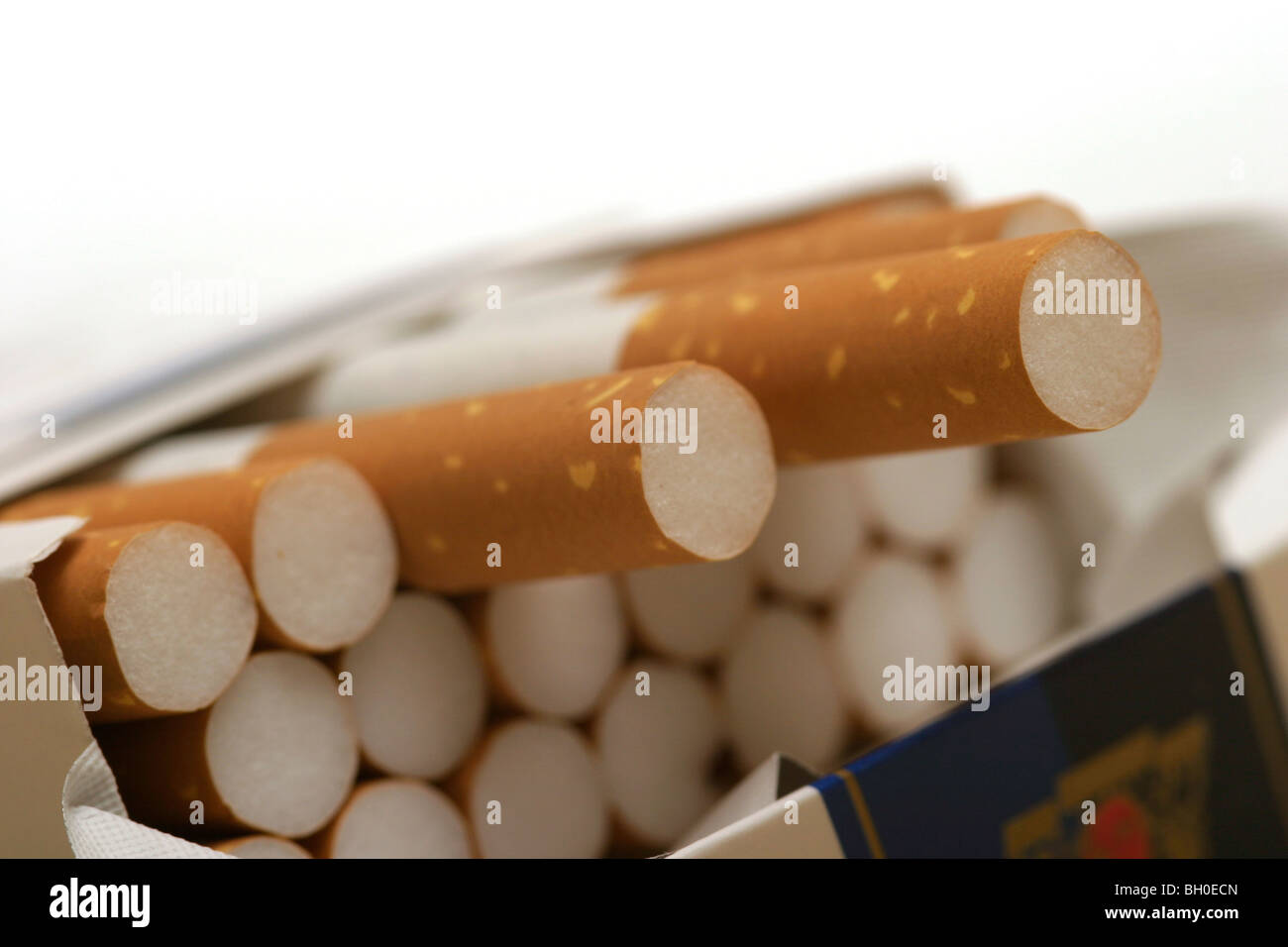 Cigarettes in packet hi-res stock photography and images - Alamy