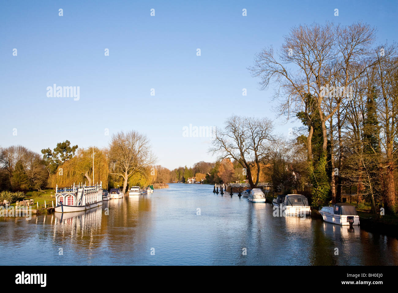 Thames at Streatley from Goring and Streatley Bridge Stock Photo - Alamy