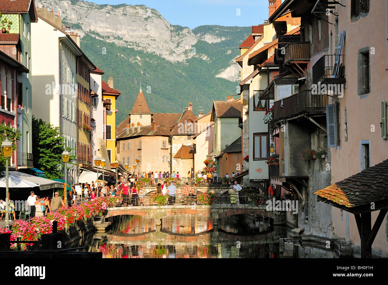 Annecy canals hi-res stock photography and images - Alamy