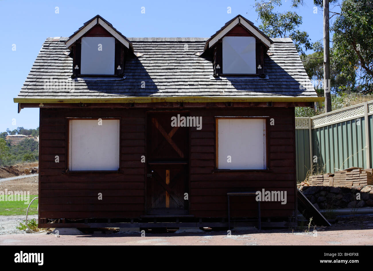 A shack with two attics at Pioneer Village in Western Australia Stock ...