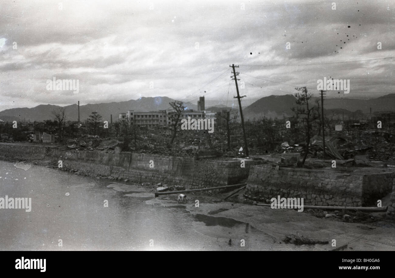 Atomic bomb hiroshima 1945 hi-res stock photography and images - Alamy