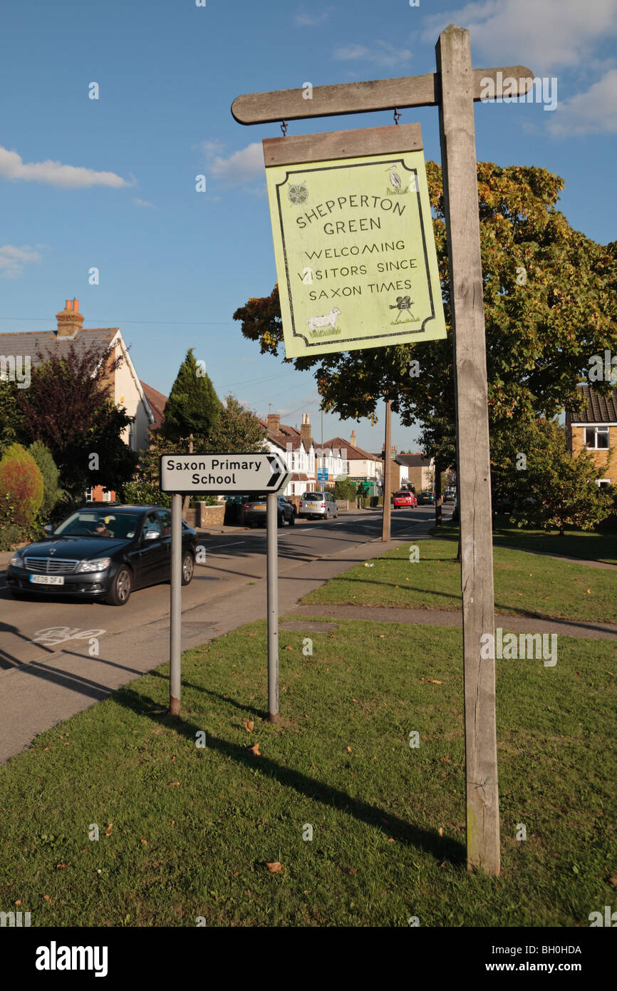 Village Welcome Sign Stock Photos & Village Welcome Sign Stock Images ...