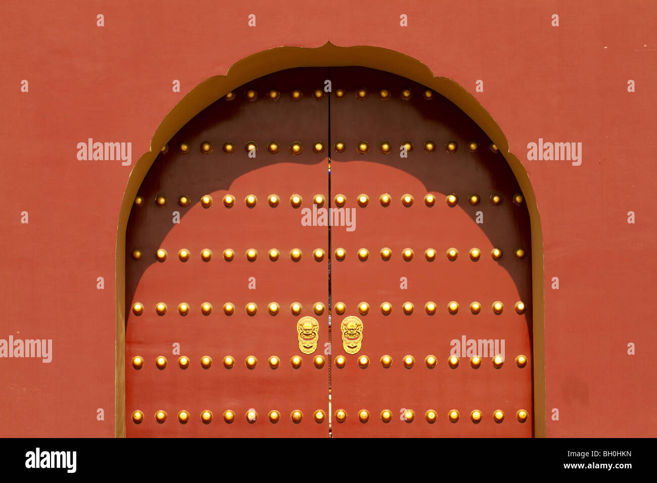 Gate totem hi-res stock photography and images - Alamy