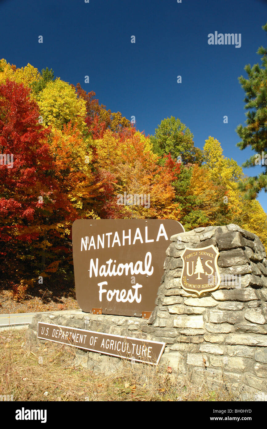 NC, North Carolina, Nantahala National Forest, entrance sign, autumn ...