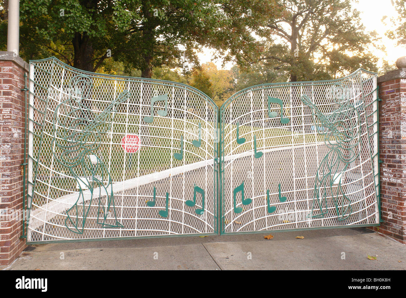 Memphis, TN, Tennessee, Elvis Presley's Graceland, entrance gate Stock ...