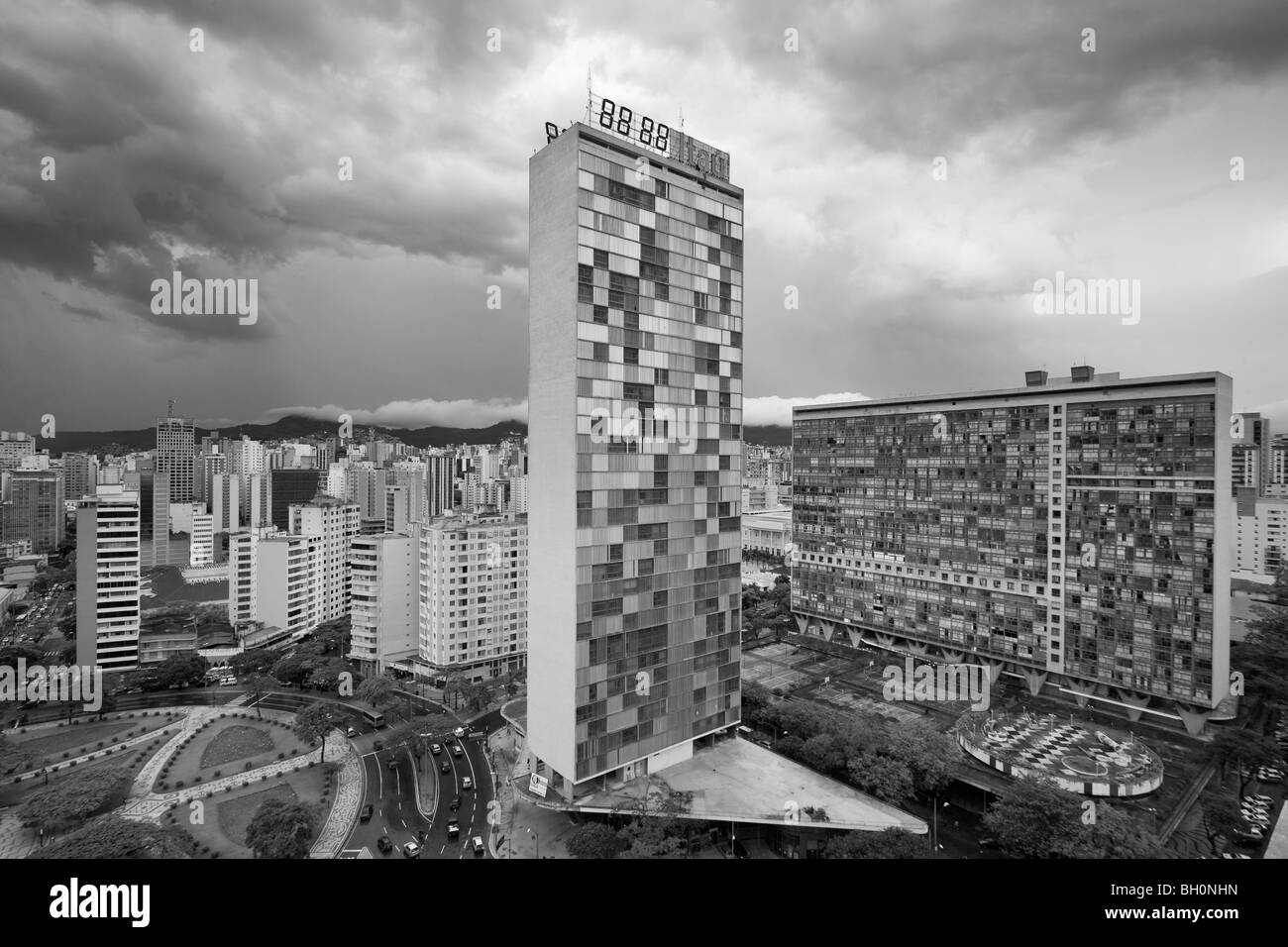 JK Building, modern building design by Oscar Niemeyer, modern ...