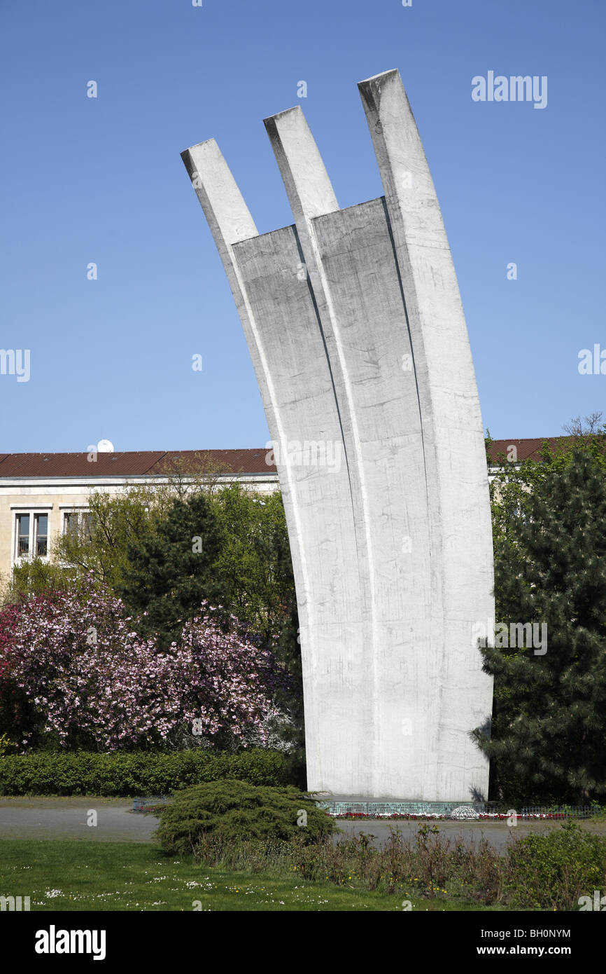 Luftbruecken denkmal hi-res stock photography and images - Alamy