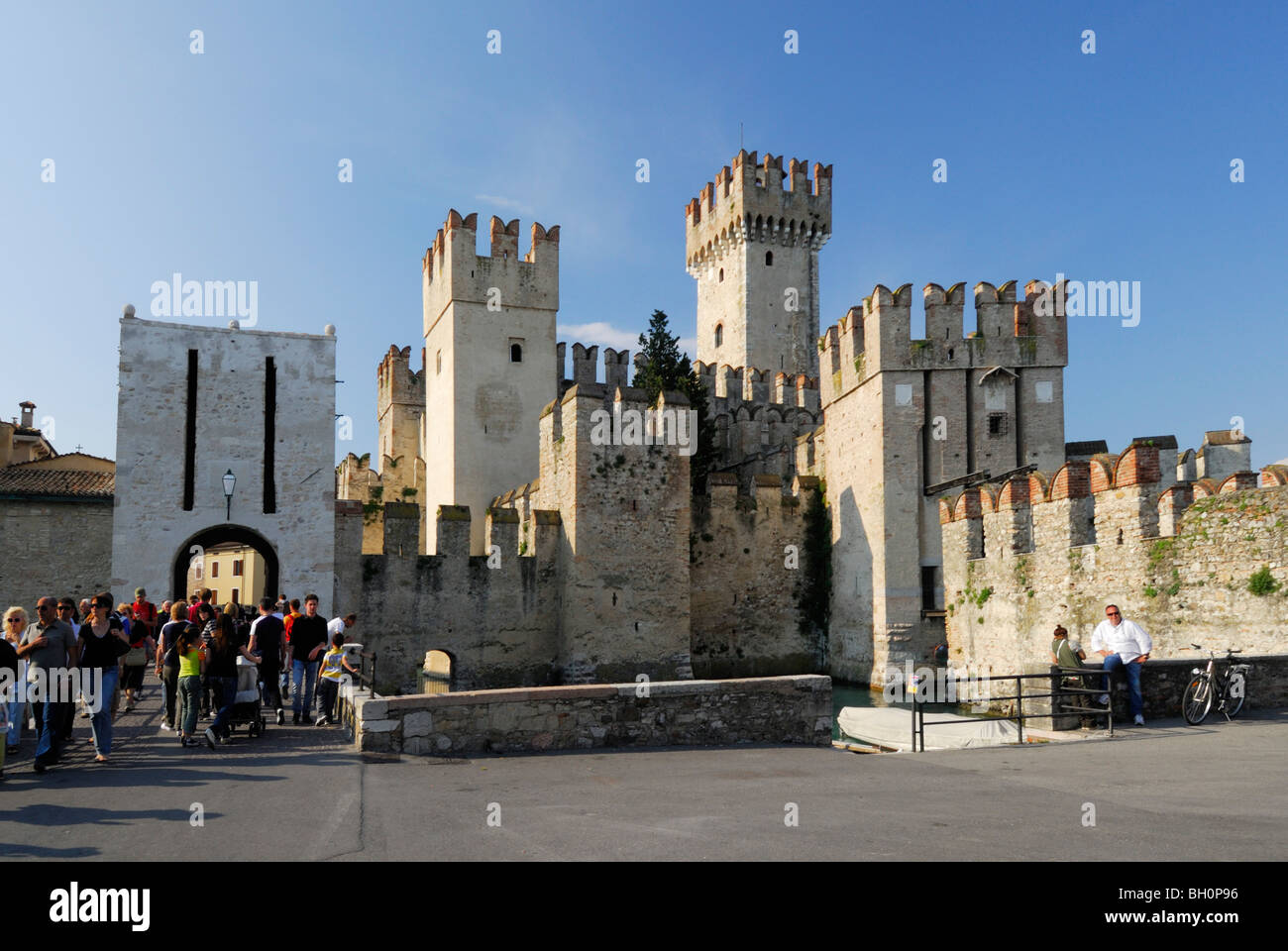 Castello scaligero hi-res stock photography and images - Alamy