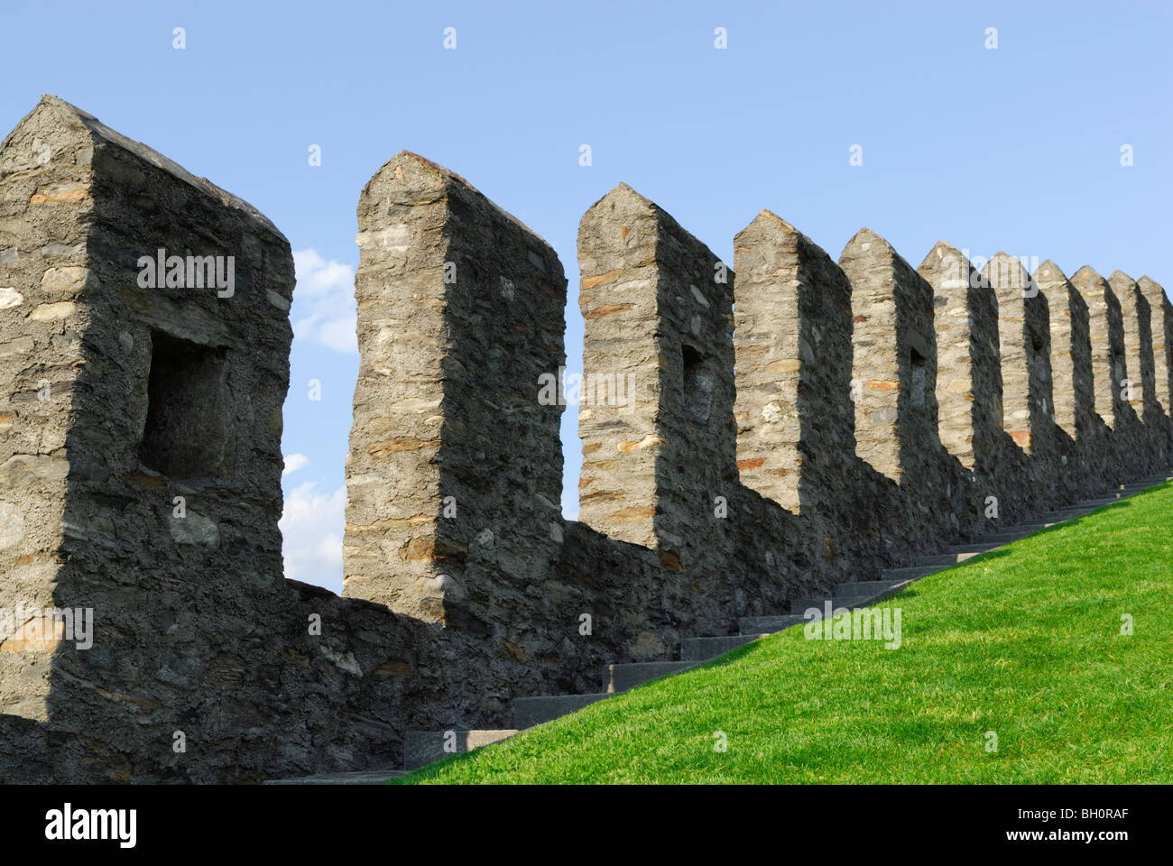 Defence walls hi-res stock photography and images - Alamy