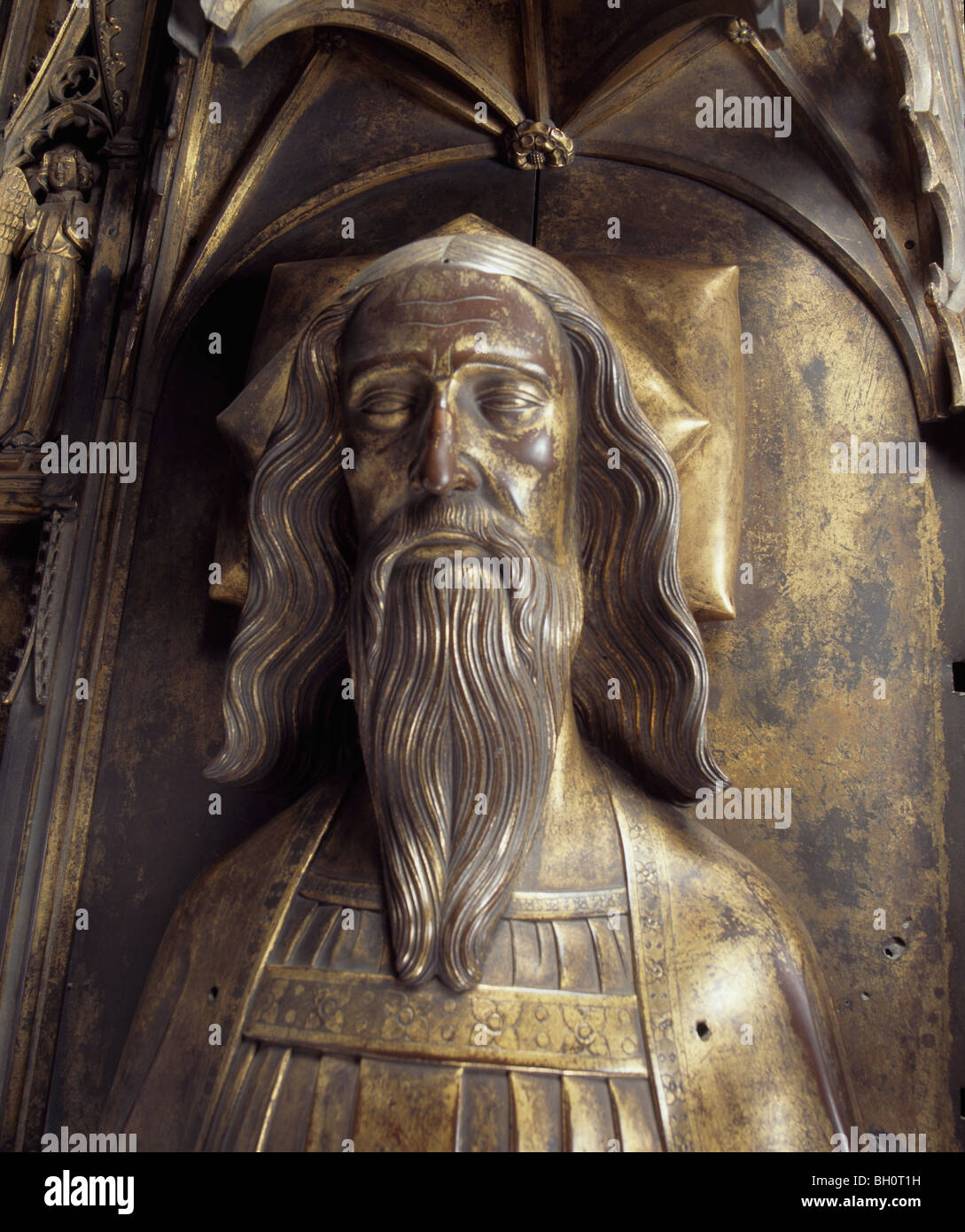 Edward III King of England 1327-77 bronze effigy on his tomb in ...
