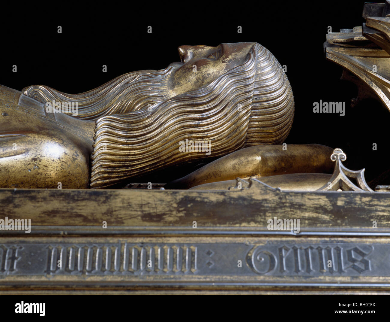 Edward III King of England 1327-77 bronze effigy on his tomb in Stock ... Edward III King of England 1327-77 bronze effigy on his tomb in Stock ...