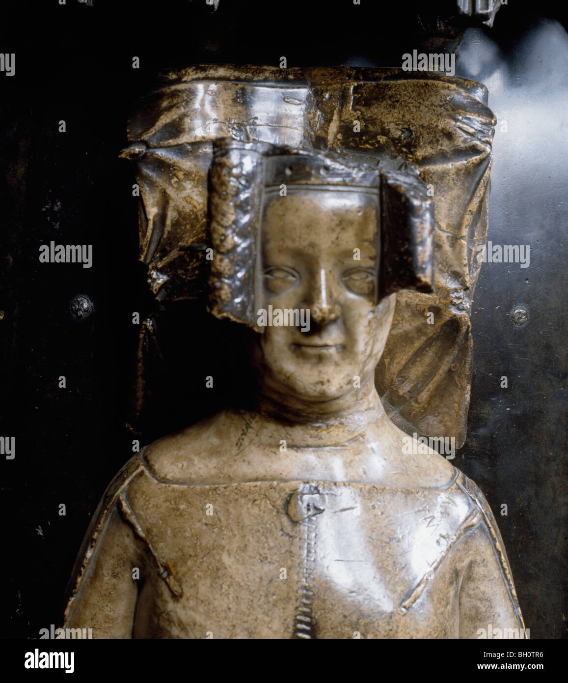 Philippa of Hainault Queen of Edward III alabaster effigy on tomb in ...